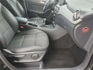 Melns Mercedes-Benz B 200 2012 Tauragė, ar dzinēja tilpumu 1.80 L un nobraukumu 331 tūkst. km par 5350 €, foto 37 vietnē AUTOMOTO.COM.LV