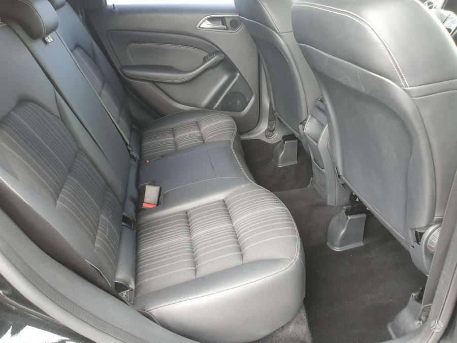 Melns Mercedes-Benz B 200 2012 Tauragė, ar dzinēja tilpumu 1.80 L un nobraukumu 331 tūkst. km par 5350 €, foto 40 vietnē AUTOMOTO.COM.LV