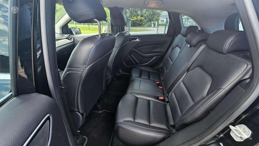 Black Mercedes-Benz B 200 2012 in Prienai, with an engine capacity of 1.80 L and mileage of 238 thousand km for 7500 €, photo 20 on AUTOMOTO.COM.LV