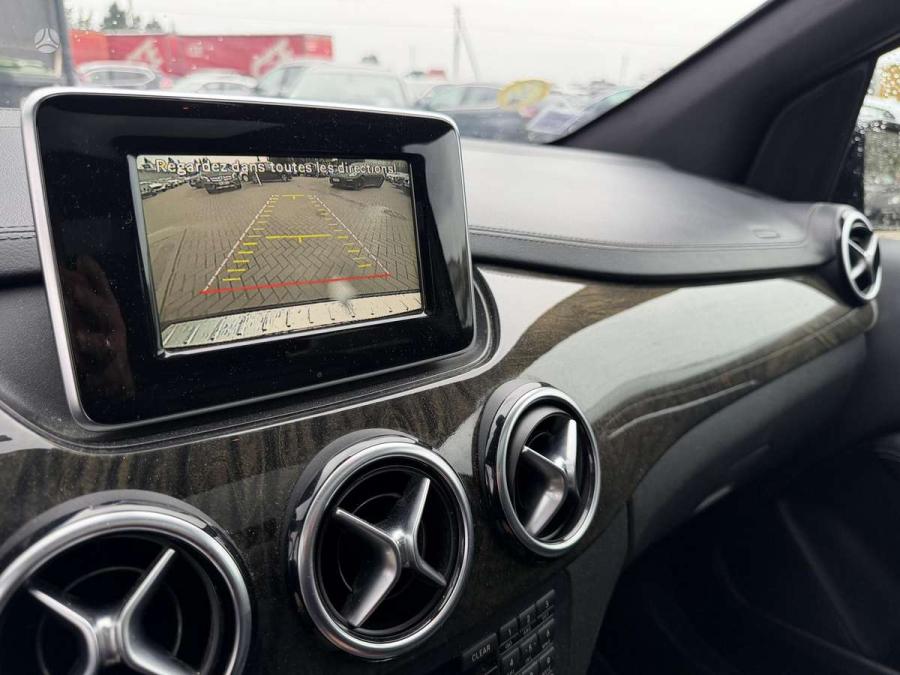Melns Mercedes-Benz B 200 2012 Tauragė, ar dzinēja tilpumu 1.80 L un nobraukumu 282 tūkst. km par 4800 €, foto 17 vietnē AUTOMOTO.COM.LV