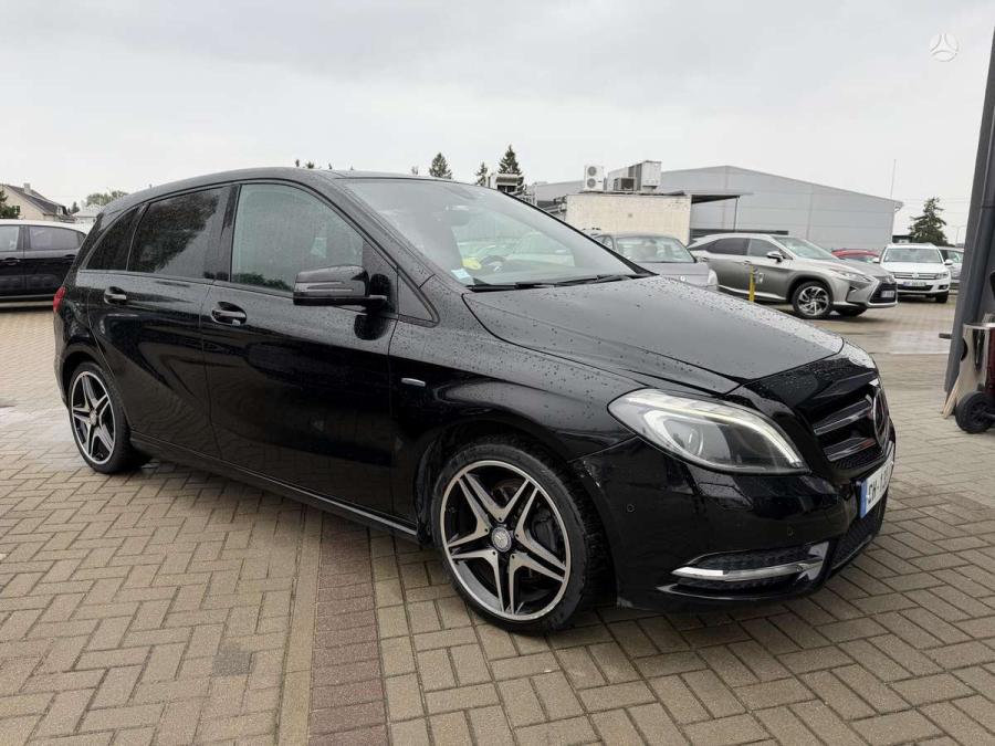 Melns Mercedes-Benz B 200 2012 Tauragė, ar dzinēja tilpumu 1.80 L un nobraukumu 282 tūkst. km par 4800 €, foto 19 vietnē AUTOMOTO.COM.LV