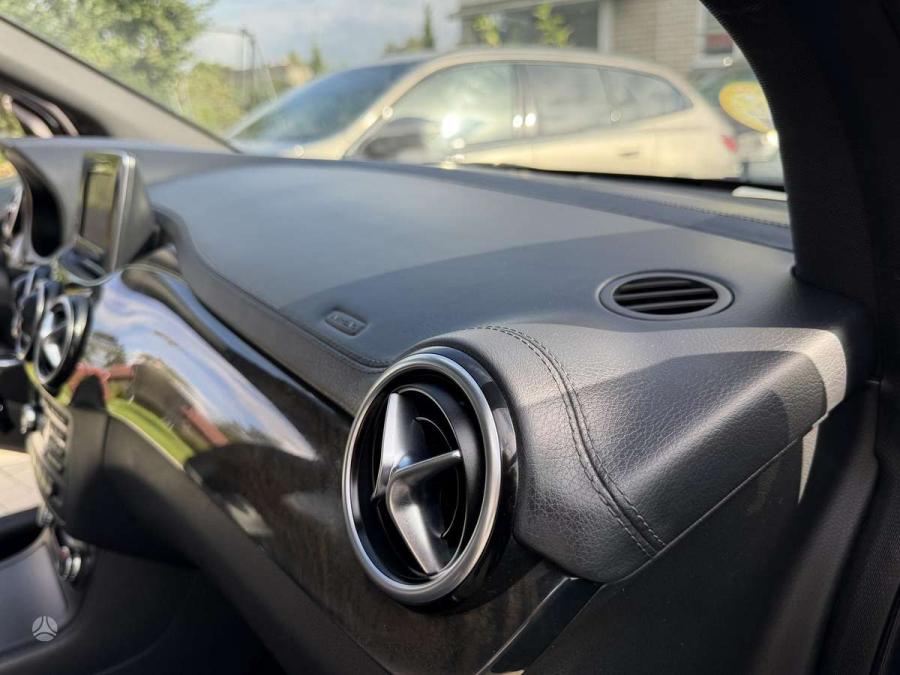 Melns Mercedes-Benz B 200 2012 Tauragė, ar dzinēja tilpumu 1.80 L un nobraukumu 282 tūkst. km par 4800 €, foto 25 vietnē AUTOMOTO.COM.LV