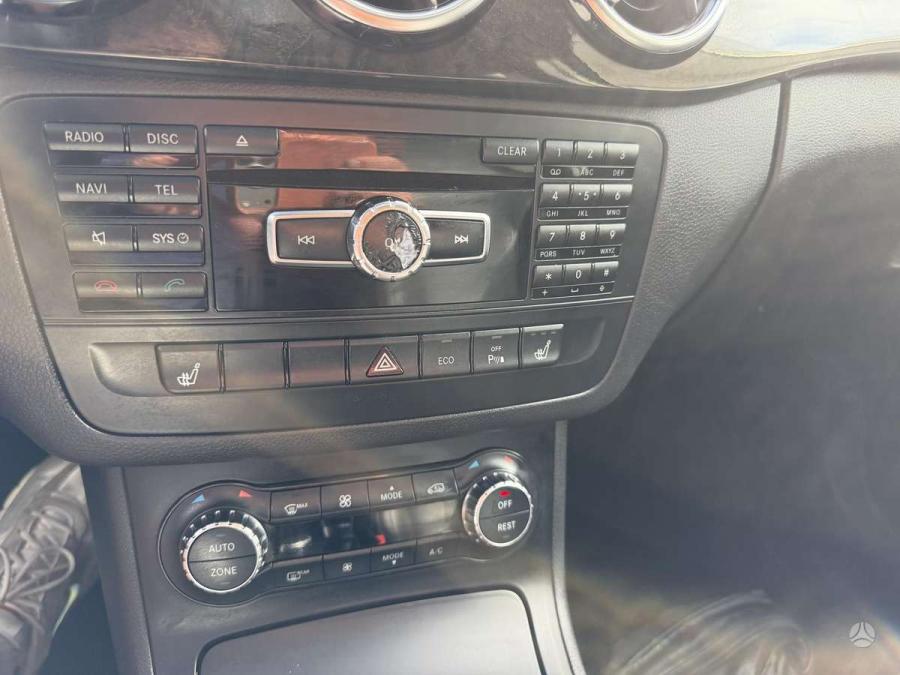 Melns Mercedes-Benz B 200 2012 Tauragė, ar dzinēja tilpumu 1.80 L un nobraukumu 282 tūkst. km par 4800 €, foto 35 vietnē AUTOMOTO.COM.LV