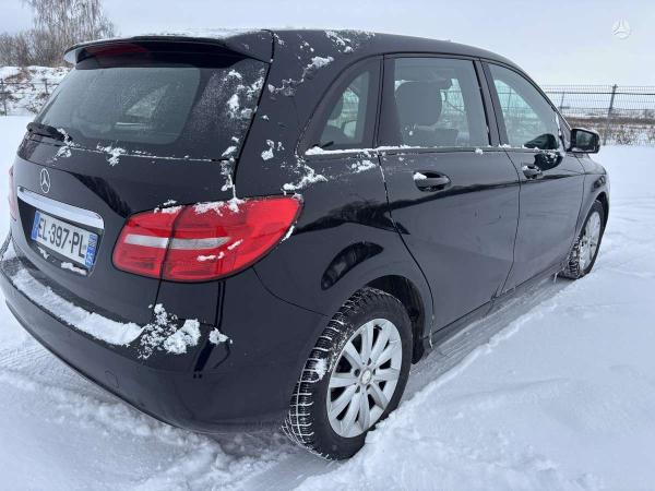 Black Mercedes-Benz B 200 2013 in Marijampole, with an engine capacity of 1.80 L and mileage of 244 thousand km for 5600 €, photo 4 on AUTOMOTO.COM.LV