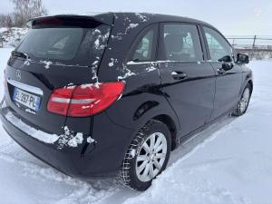 Black Mercedes-Benz B 200 2013 in Marijampole, with an engine capacity of 1.80 L and mileage of 244 thousand km for 5600 €, photo 4 on AUTOMOTO.COM.LV