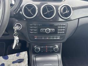 Black Mercedes-Benz B 200 2013 in Marijampole, with an engine capacity of 1.80 L and mileage of 244 thousand km for 5600 €, photo 11 on AUTOMOTO.COM.LV
