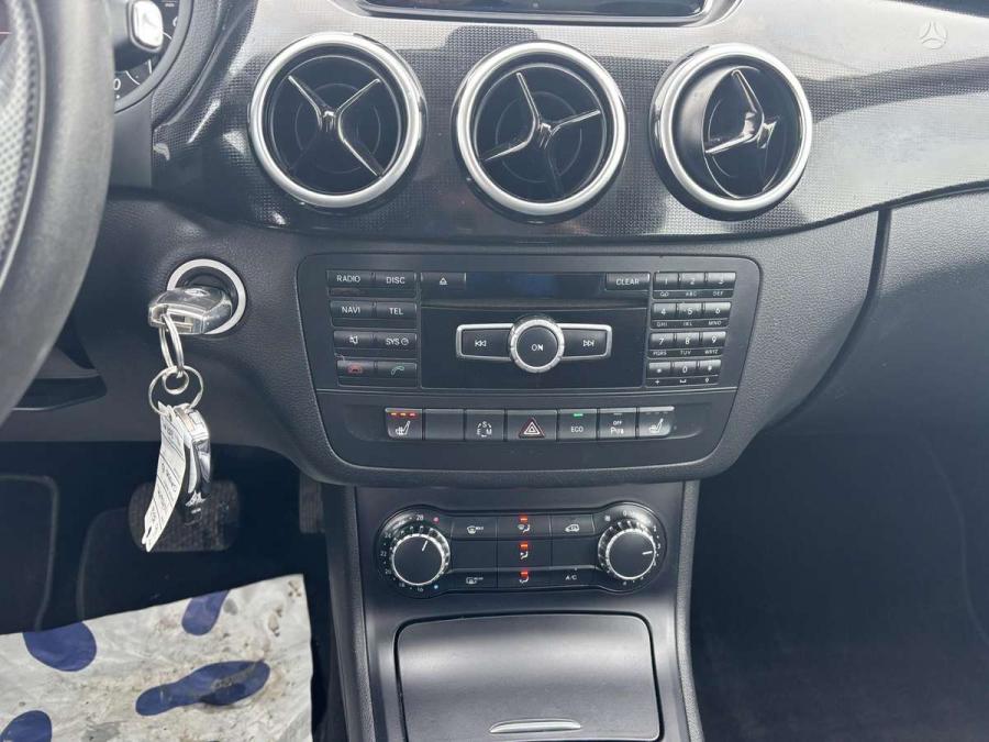 Black Mercedes-Benz B 200 2013 in Marijampole, with an engine capacity of 1.80 L and mileage of 244 thousand km for 5600 €, photo 11 on AUTOMOTO.COM.LV