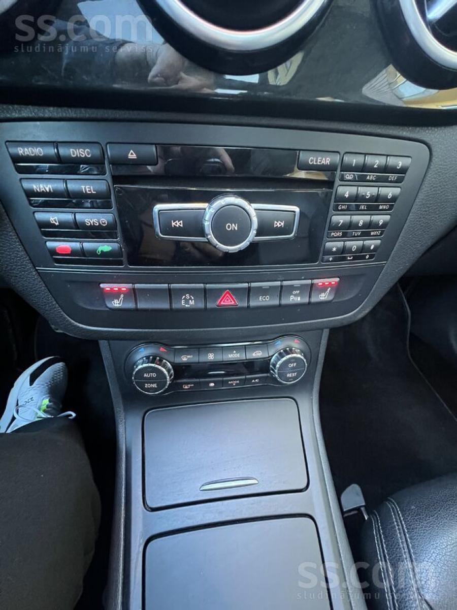 Black Mercedes-Benz B 200 2013 in Riga, with an engine capacity of 1.80 L and mileage of 300 thousand km for 5900 €, photo 8 on AUTOMOTO.COM.LV