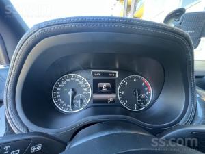 Black Mercedes-Benz B 200 2013 in Riga, with an engine capacity of 1.80 L and mileage of 300 thousand km for 5900 €, photo 9 on AUTOMOTO.COM.LV