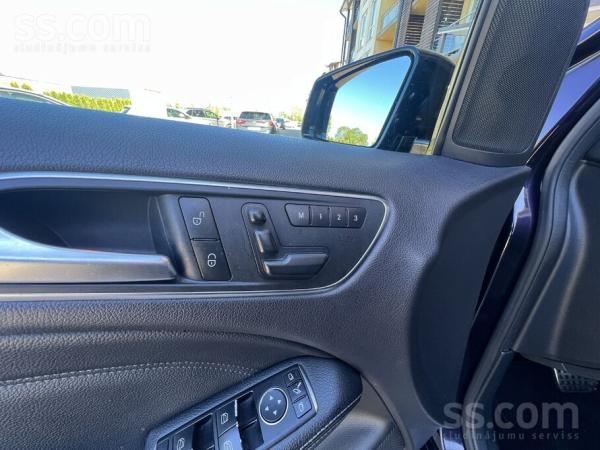 Black Mercedes-Benz B 200 2013 in Riga, with an engine capacity of 1.80 L and mileage of 300 thousand km for 5900 €, photo 9 on AUTOMOTO.COM.LV