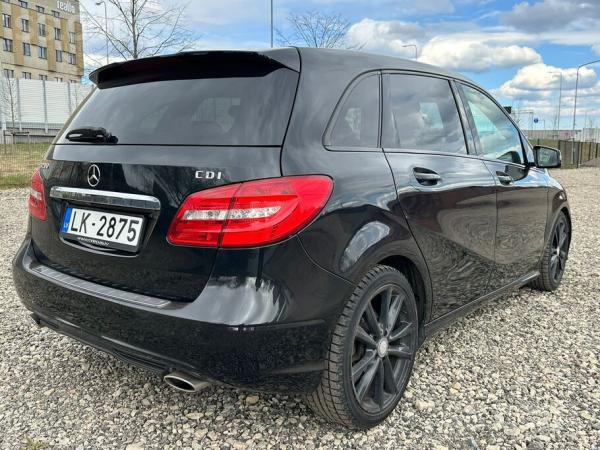 Black Mercedes-Benz B 200 2013 in Riga, with an engine capacity of 1.80 L and mileage of 179 thousand km for 7500 €, photo 3 on AUTOMOTO.COM.LV