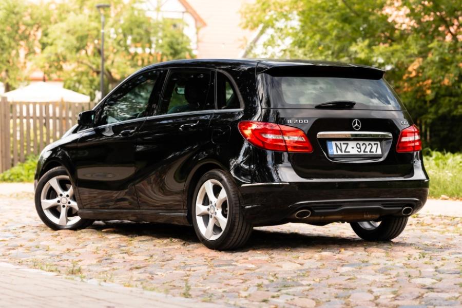 Melns Mercedes-Benz B 200 2013 Rīga, ar dzinēja tilpumu 1.80 L un nobraukumu 243 tūkst. km par 7990 €, foto 3 vietnē AUTOMOTO.COM.LV