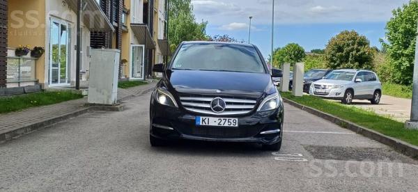 Black Mercedes-Benz B 200 2014 in Riga, with an engine capacity of 2.00 L and mileage of 0 thousand km for 4990 €, photo 2 on AUTOMOTO.COM.LV