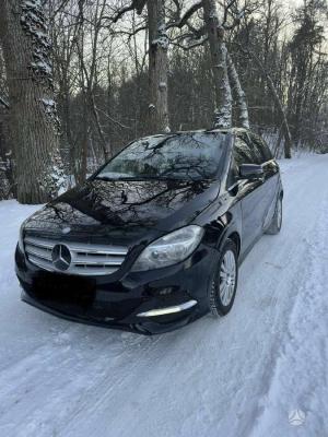 Melns Mercedes-Benz B 200 2014 Viļņa, ar dzinēja tilpumu 1.99 L un nobraukumu 294 tūkst. km par 6000 €, foto 3 vietnē AUTOMOTO.COM.LV