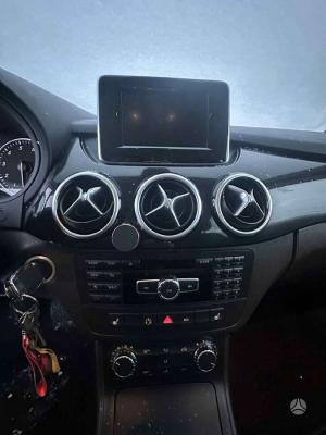 Melns Mercedes-Benz B 200 2014 Viļņa, ar dzinēja tilpumu 1.99 L un nobraukumu 294 tūkst. km par 6000 €, foto 12 vietnē AUTOMOTO.COM.LV