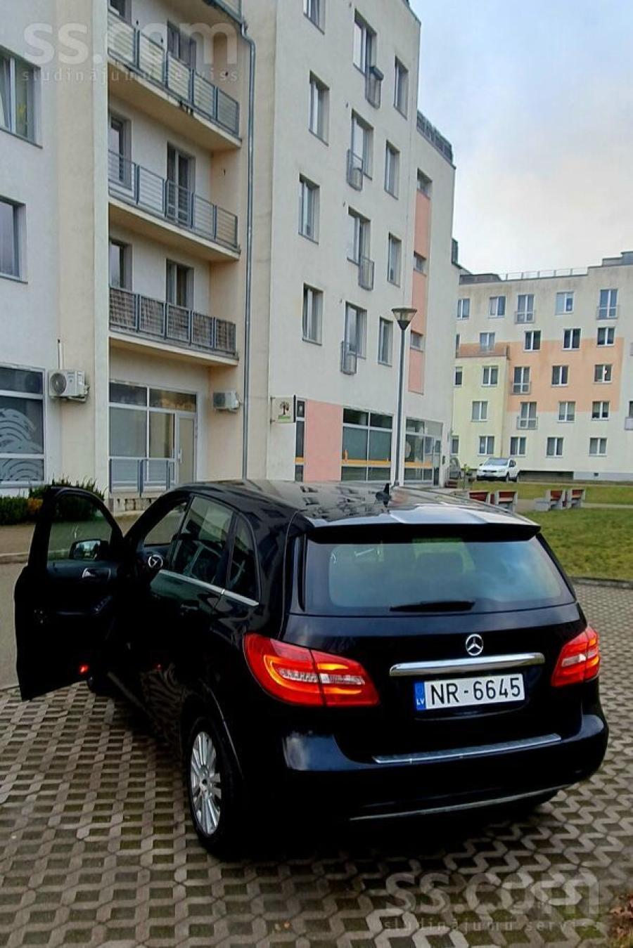 Черный Мерседес Б 200 2014 в Рига, объемом двигателя 2.00 л и пробегом 246 тыс. км за 6850 €, фото 5 на AUTOMOTO.COM.LV