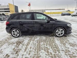 Black Mercedes-Benz B 200 2015 in Kaunas, with an engine capacity of 2.14 L and mileage of 210 thousand km for 7900 €, photo 5 on AUTOMOTO.COM.LV