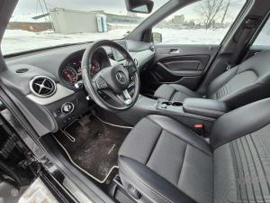 Black Mercedes-Benz B 200 2015 in Kaunas, with an engine capacity of 2.14 L and mileage of 210 thousand km for 7900 €, photo 8 on AUTOMOTO.COM.LV