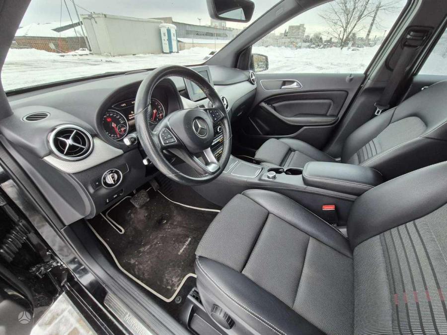Black Mercedes-Benz B 200 2015 in Kaunas, with an engine capacity of 2.14 L and mileage of 210 thousand km for 7900 €, photo 8 on AUTOMOTO.COM.LV