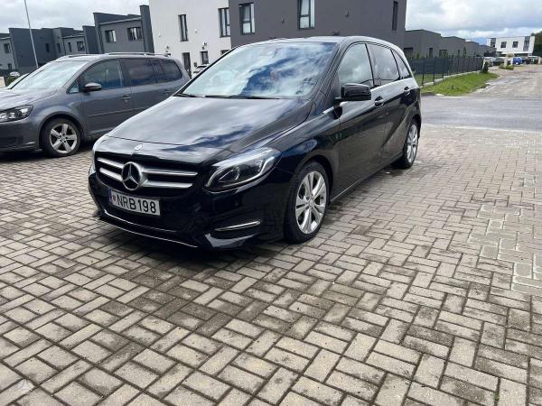 Melns Mercedes-Benz B 200 2015 Kauņa, ar dzinēja tilpumu 2.14 L un nobraukumu 333 tūkst. km par 5999 €, foto 1 vietnē AUTOMOTO.COM.LV