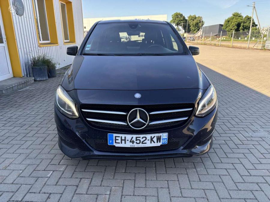 Black Mercedes-Benz B 200 2016 in Taurage, with an engine capacity of 2.14 L and mileage of 280 thousand km for 4800 €, photo 3 on AUTOMOTO.COM.LV