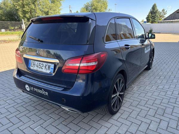 Black Mercedes-Benz B 200 2016 in Taurage, with an engine capacity of 2.14 L and mileage of 280 thousand km for 4800 €, photo 5 on AUTOMOTO.COM.LV