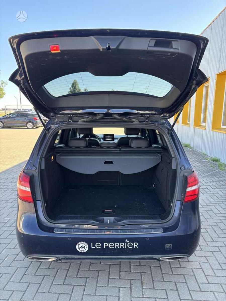 Black Mercedes-Benz B 200 2016 in Taurage, with an engine capacity of 2.14 L and mileage of 280 thousand km for 4800 €, photo 10 on AUTOMOTO.COM.LV