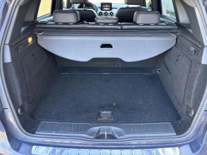 Black Mercedes-Benz B 200 2016 in Taurage, with an engine capacity of 2.14 L and mileage of 280 thousand km for 4800 €, photo 11 on AUTOMOTO.COM.LV