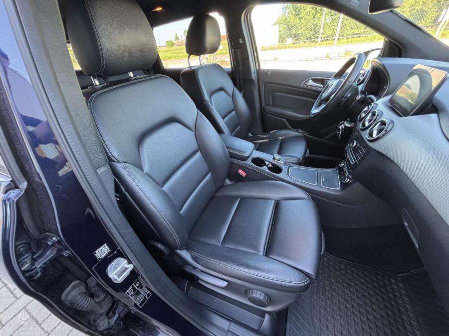 Black Mercedes-Benz B 200 2016 in Taurage, with an engine capacity of 2.14 L and mileage of 280 thousand km for 4800 €, photo 15 on AUTOMOTO.COM.LV