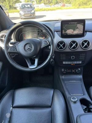 Black Mercedes-Benz B 200 2016 in Taurage, with an engine capacity of 2.14 L and mileage of 280 thousand km for 4800 €, photo 18 on AUTOMOTO.COM.LV