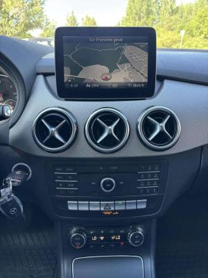 Black Mercedes-Benz B 200 2016 in Taurage, with an engine capacity of 2.14 L and mileage of 280 thousand km for 4800 €, photo 20 on AUTOMOTO.COM.LV