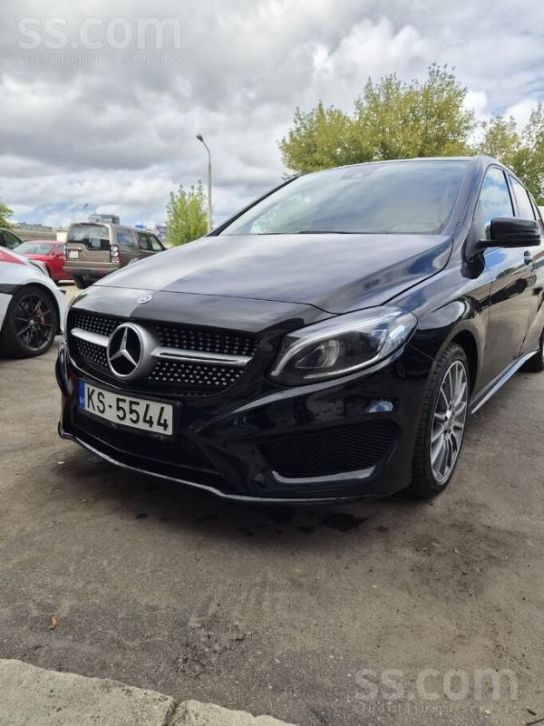 Black Mercedes-Benz B 200 2016 in Riga, with an engine capacity of 2.00 L and mileage of 140 thousand km for 14000 €, photo 1 on AUTOMOTO.COM.LV