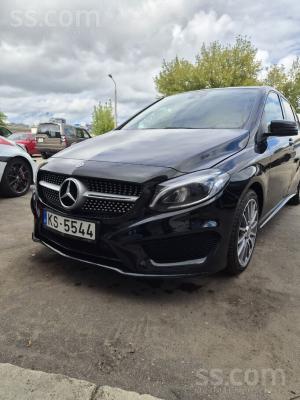 Black Mercedes-Benz B 200 2016 in Riga, with an engine capacity of 2.00 L and mileage of 140 thousand km for 14000 €, photo  on AUTOMOTO.COM.LV