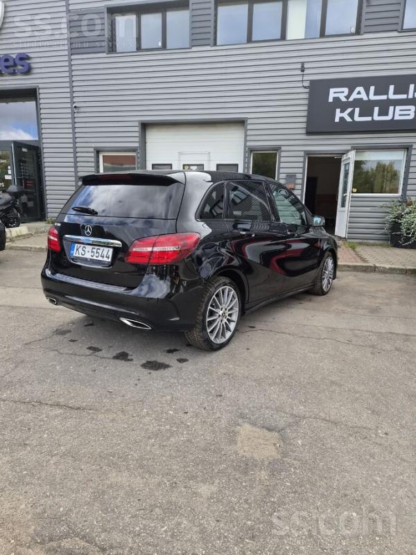Black Mercedes-Benz B 200 2016 in Riga, with an engine capacity of 2.00 L and mileage of 140 thousand km for 14000 €, photo 4 on AUTOMOTO.COM.LV