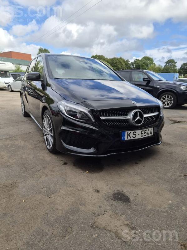 Black Mercedes-Benz B 200 2016 in Riga, with an engine capacity of 2.00 L and mileage of 140 thousand km for 14000 €, photo 5 on AUTOMOTO.COM.LV