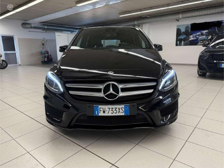 Black Mercedes-Benz B 200 2018 in Siauliai, with an engine capacity of 2.14 L and mileage of 272 thousand km for 8700 €, photo 4 on AUTOMOTO.COM.LV