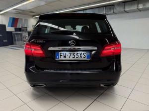 Black Mercedes-Benz B 200 2018 in Siauliai, with an engine capacity of 2.14 L and mileage of 272 thousand km for 8700 €, photo 8 on AUTOMOTO.COM.LV