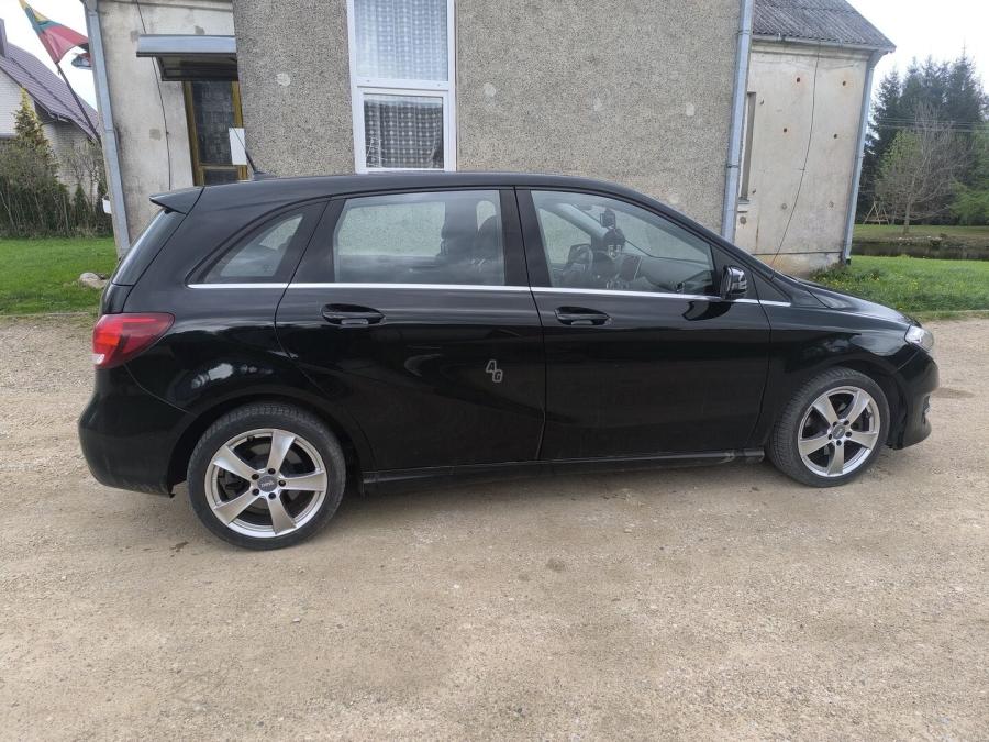 Melns Mercedes-Benz B 200 2018 Utena, ar dzinēja tilpumu 2.10 L un nobraukumu 326 tūkst. km par 8500 €, foto 8 vietnē AUTOMOTO.COM.LV