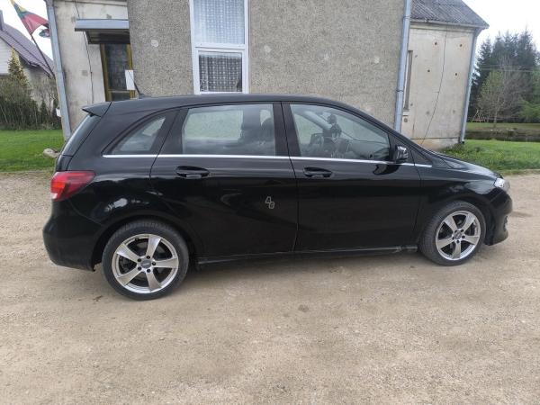 Melns Mercedes-Benz B 200 2018 Utena, ar dzinēja tilpumu 2.10 L un nobraukumu 326 tūkst. km par 8300 €, foto 7 vietnē AUTOMOTO.COM.LV