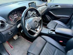 Black Mercedes-Benz B 200 2018 in Vilnius, with an engine capacity of 2.14 L and mileage of 214 thousand km for 7200 €, photo 5 on AUTOMOTO.COM.LV