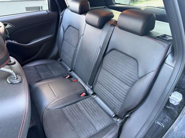 Black Mercedes-Benz B 200 2018 in Vilnius, with an engine capacity of 2.14 L and mileage of 214 thousand km for 7200 €, photo 6 on AUTOMOTO.COM.LV