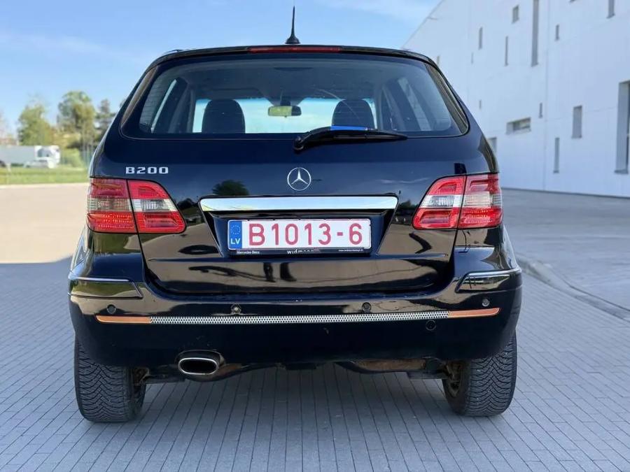 Melns Mercedes-Benz B 200 2006 Rēzekne, ar dzinēja tilpumu 2.00 L un nobraukumu 255 tūkst. km par 3750 €, foto 5 vietnē AUTOMOTO.COM.LV
