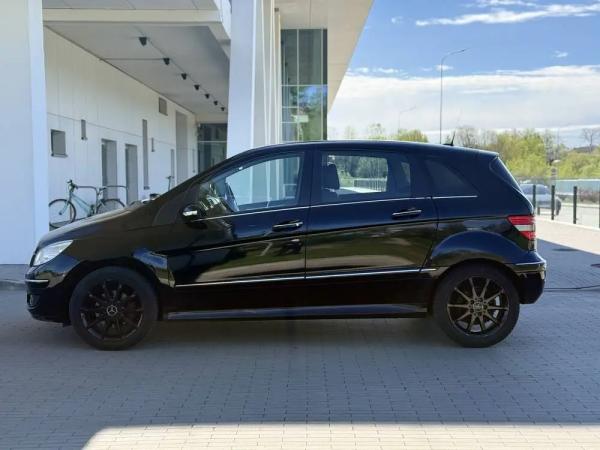 Black Mercedes-Benz B 200 2006 in Rezekne, with an engine capacity of 2.00 L and mileage of 255 thousand km for 3750 €, photo 5 on AUTOMOTO.COM.LV