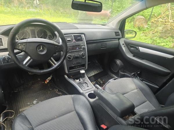 Black Mercedes-Benz B 200 2006 in Riga, with an engine capacity of 2.00 L and mileage of 0 thousand km for 500 €, photo 3 on AUTOMOTO.COM.LV