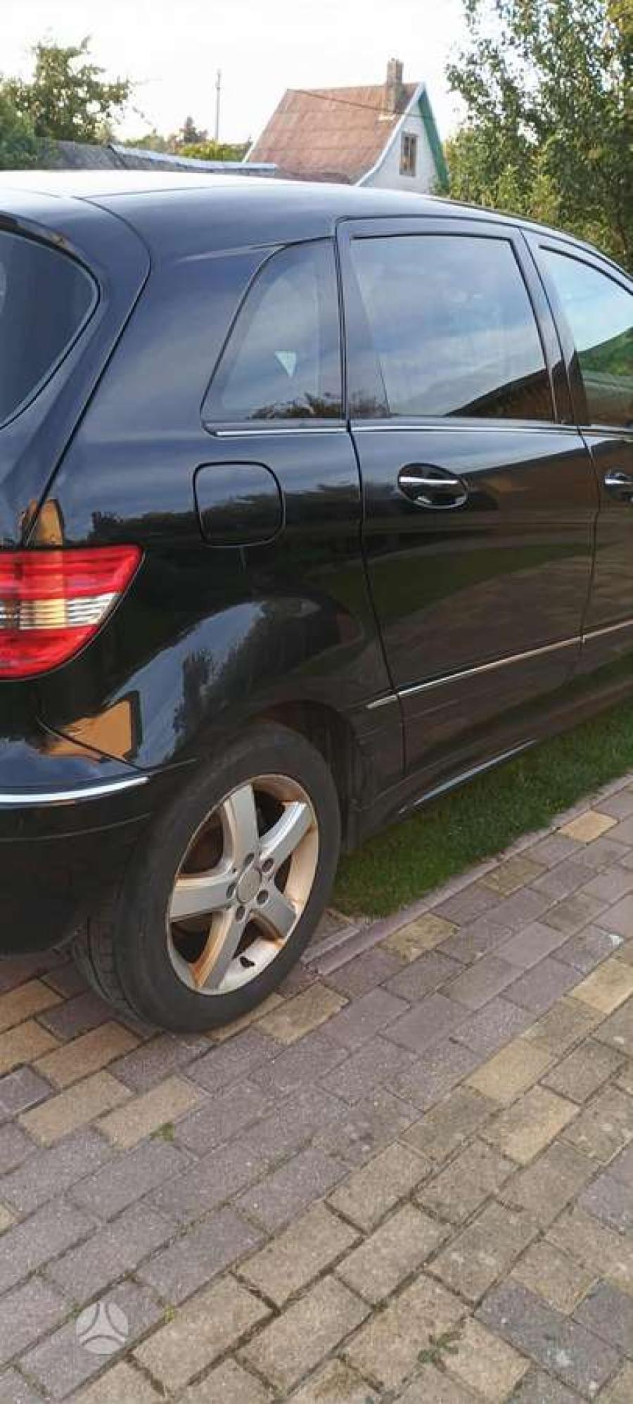 Black Mercedes-Benz B 200 2007 in Kaunas, with an engine capacity of 1.99 L and mileage of 250 thousand km for 1950 €, photo 10 on AUTOMOTO.COM.LV