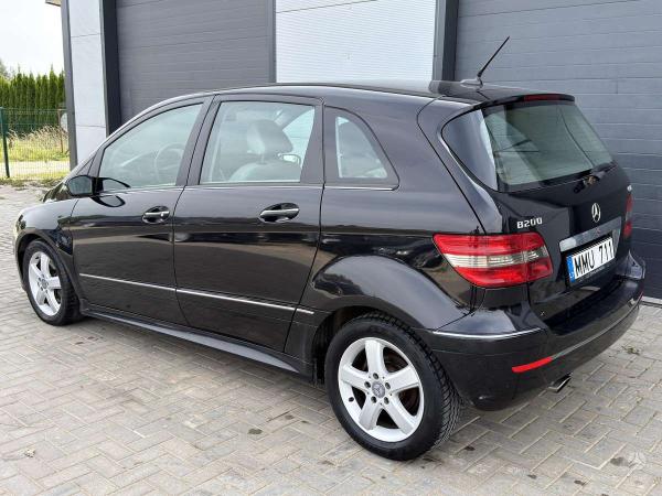 Black Mercedes-Benz B 200 2007 in Vilnius, with an engine capacity of 1.99 L and mileage of 274 thousand km for 1750 €, photo 4 on AUTOMOTO.COM.LV