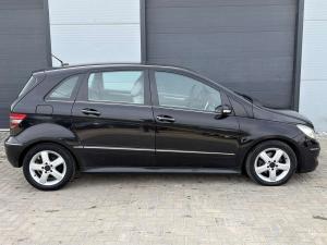 Black Mercedes-Benz B 200 2007 in Vilnius, with an engine capacity of 1.99 L and mileage of 274 thousand km for 1750 €, photo 6 on AUTOMOTO.COM.LV