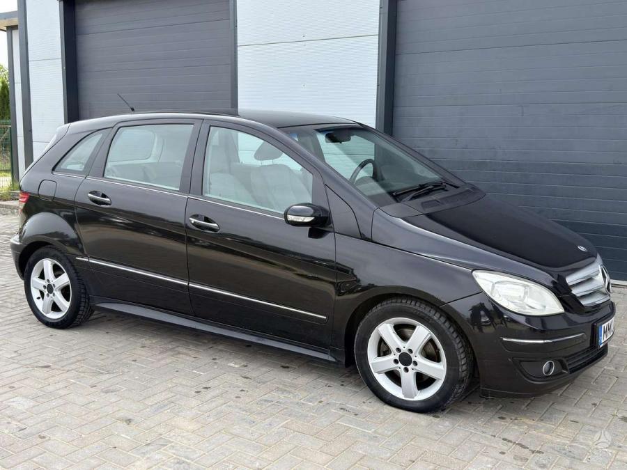 Black Mercedes-Benz B 200 2007 in Vilnius, with an engine capacity of 1.99 L and mileage of 274 thousand km for 1750 €, photo 7 on AUTOMOTO.COM.LV