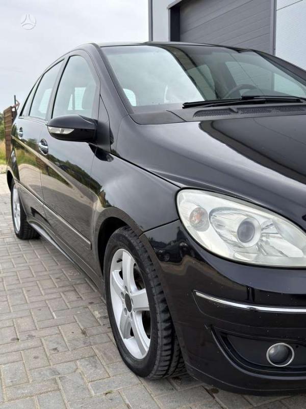 Black Mercedes-Benz B 200 2007 in Vilnius, with an engine capacity of 1.99 L and mileage of 274 thousand km for 1750 €, photo 9 on AUTOMOTO.COM.LV
