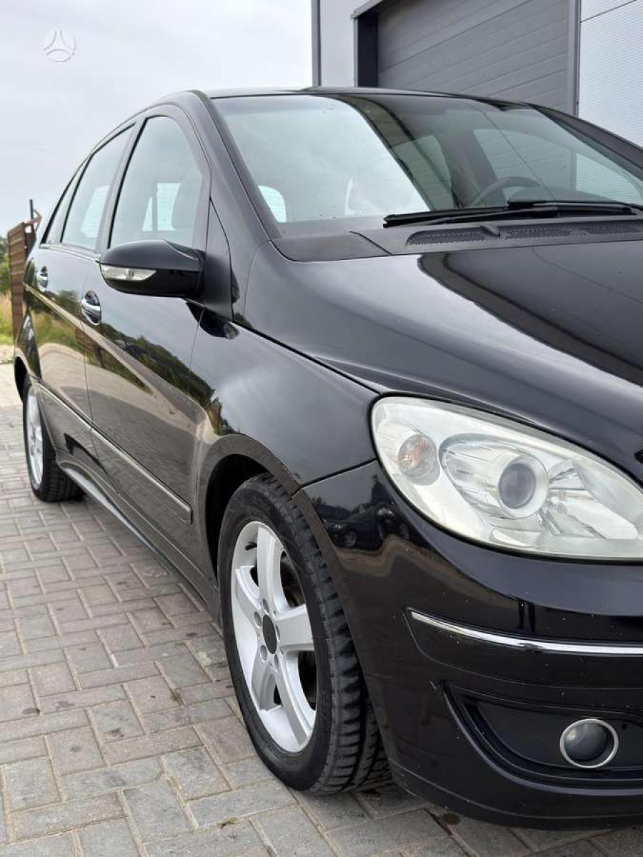 Black Mercedes-Benz B 200 2007 in Vilnius, with an engine capacity of 1.99 L and mileage of 274 thousand km for 1750 €, photo 9 on AUTOMOTO.COM.LV